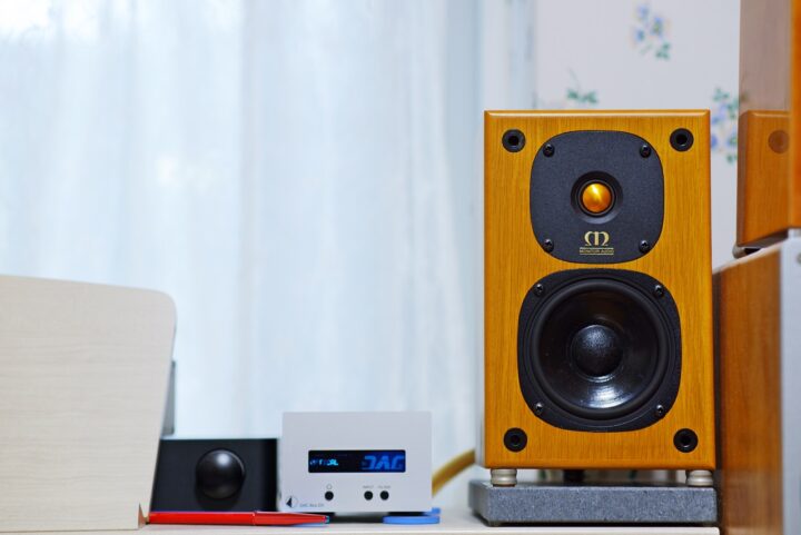 Monitor Audio Monitor 1 “Gold” (Monitor One) 古き善き英国製超小型スピーカーを入手しました ...